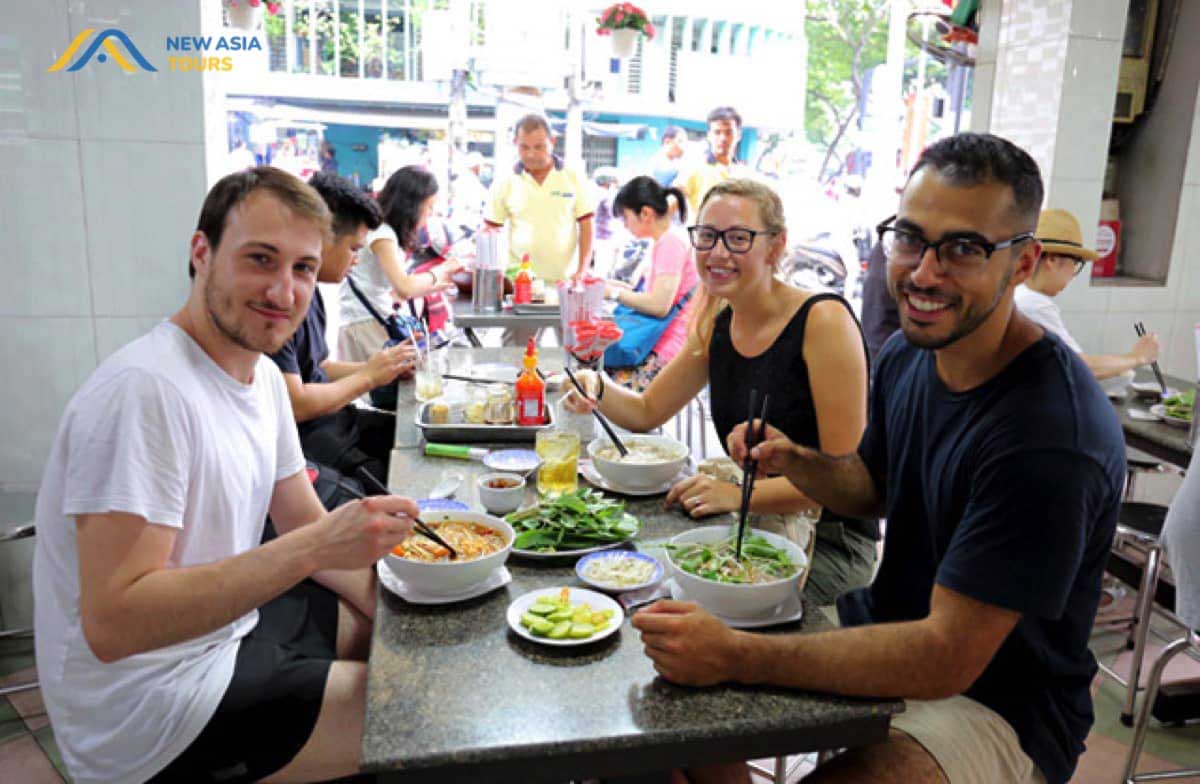A Beginner’s Guide to 9 Best Vietnamese Street Foods