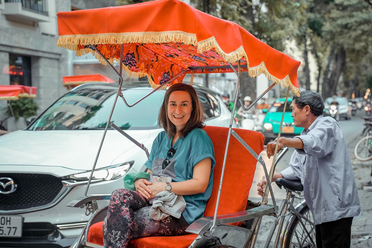 Hanoi Cyclo Ride: Storytellers on Wheels
