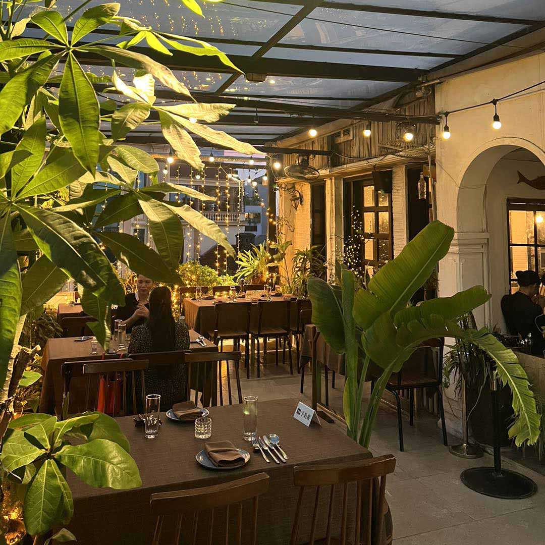 Explore Hanoi's Top 5 Burger Joints