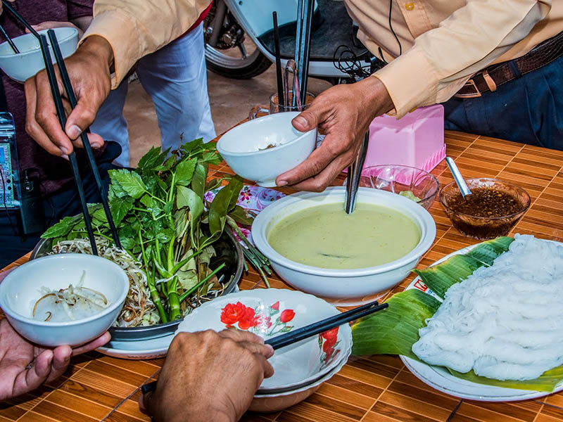 Nom Banh Chok: Taste the Heritage of Cambodian Noodles