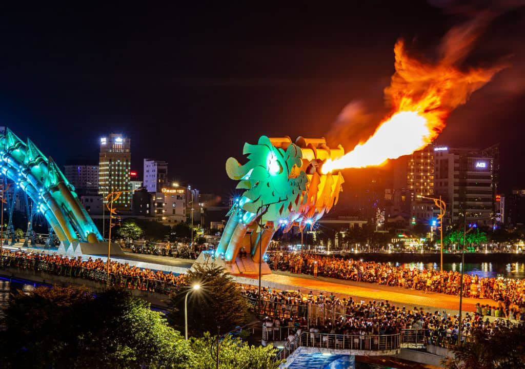 Dragon Bridge in Da Nang: Time & Spots to View Fire Show