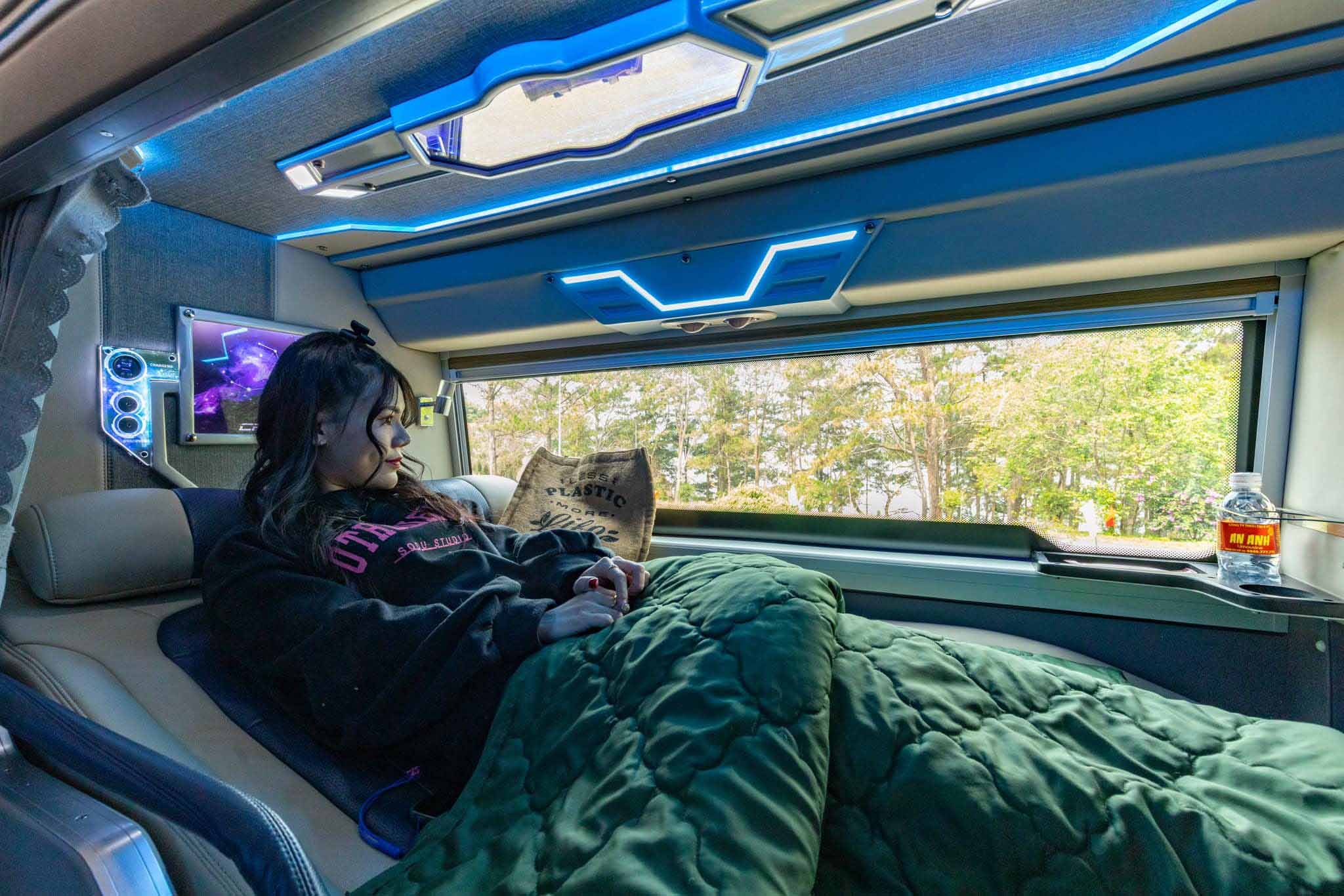 Sleeper Bus In Vietnam: Guide, Price & Tips